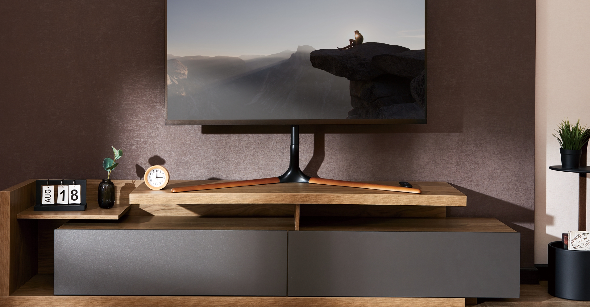 Sit-Stand Desks, Monitor Arms, TV Brackets, TV Wall Mounts, TV Stands ...